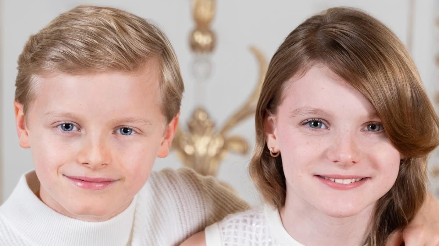 Novas imagens dos príncipes Jacques e Gabriella do Mónaco causam furor ...