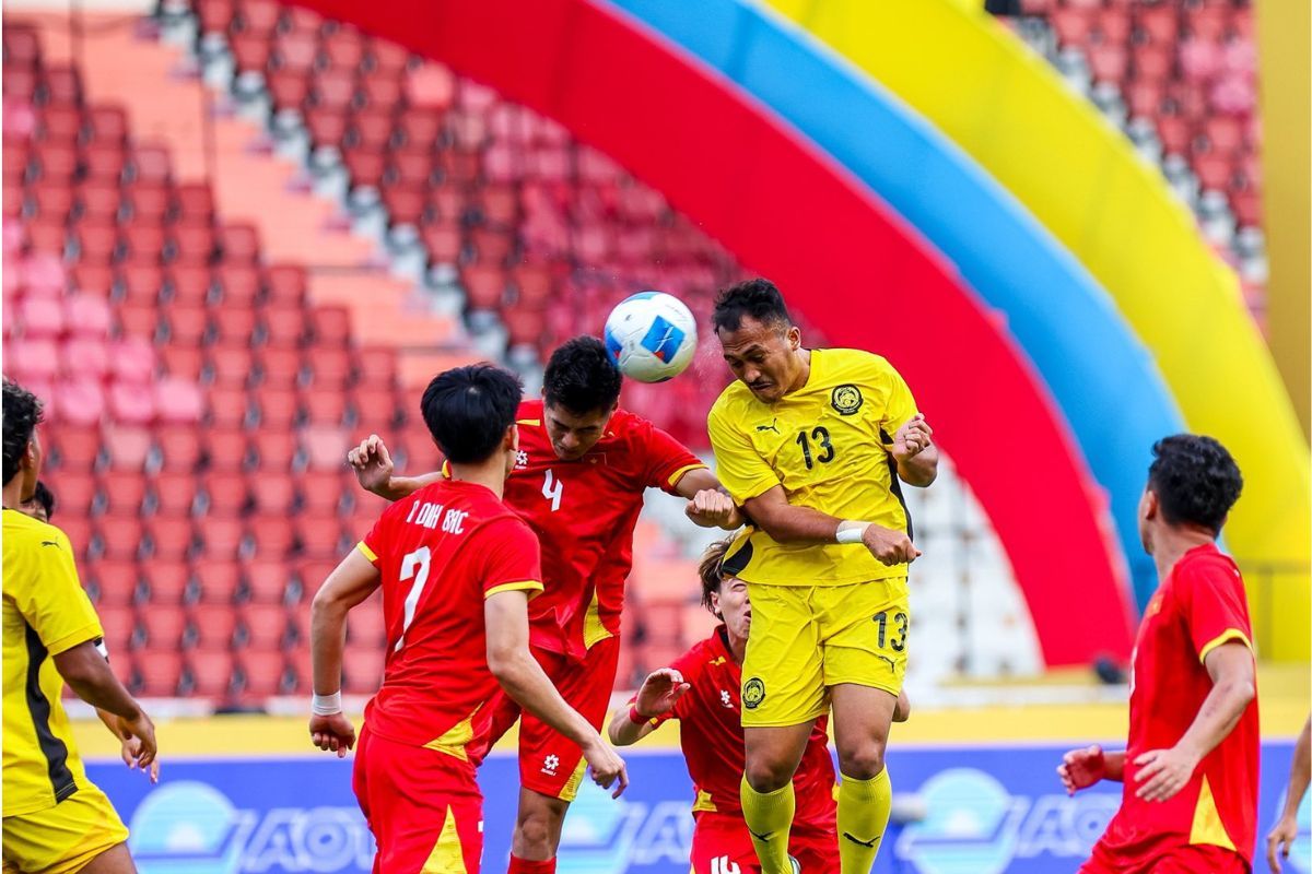 Hasil sepak bola SEA Games 2025 - Malaysia kalah dari Vietnam, peluang ...