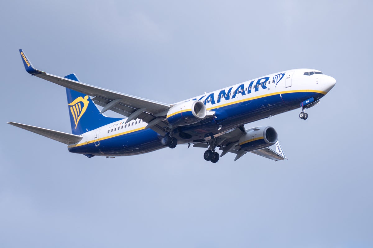 Ryanair cuts one million more seats over aviation tax row