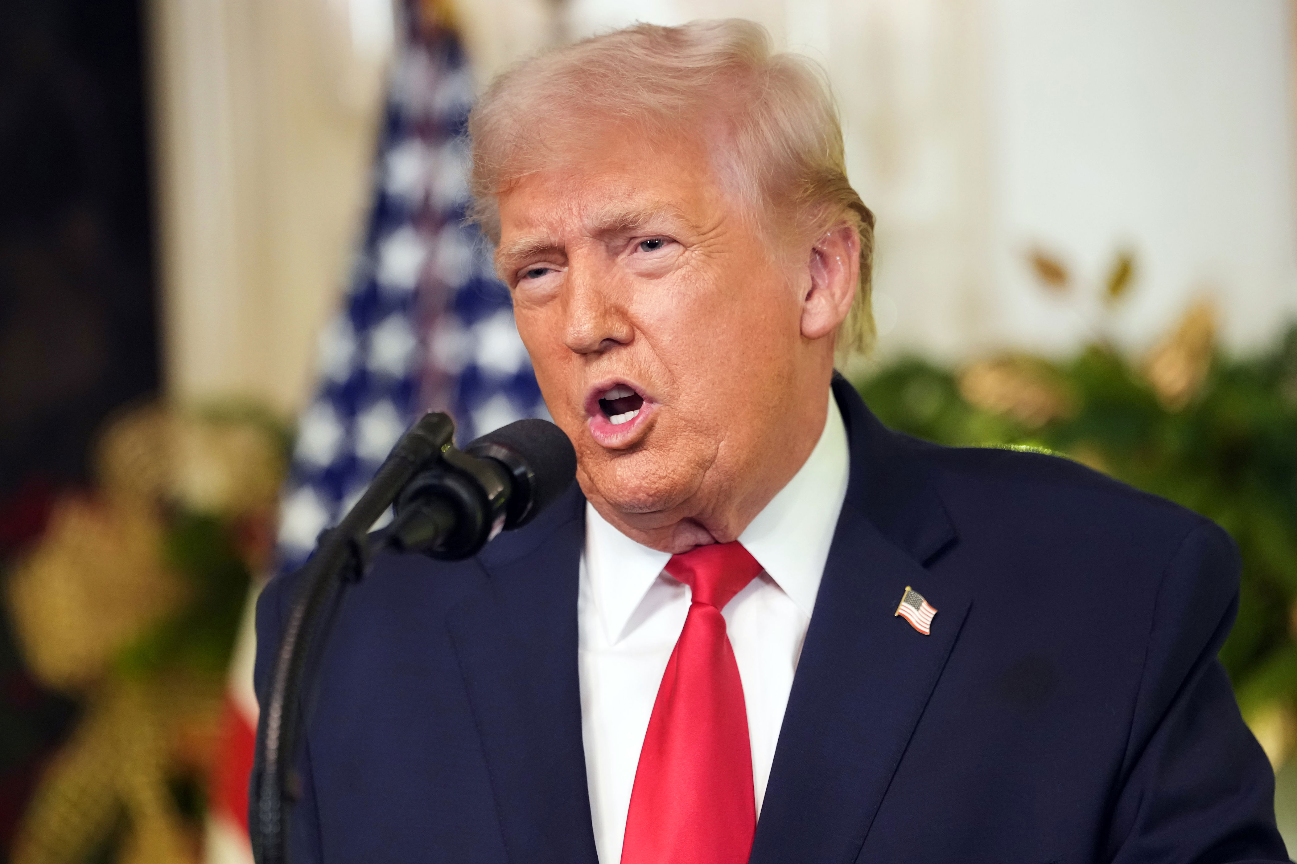 Donald Trump privately discusses running for a third term