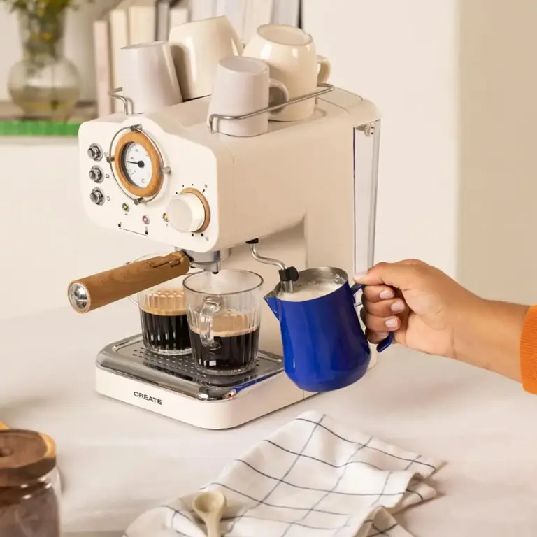 Mi cafetera retro hace el espresso perfecto: voy a comprar otra para ...