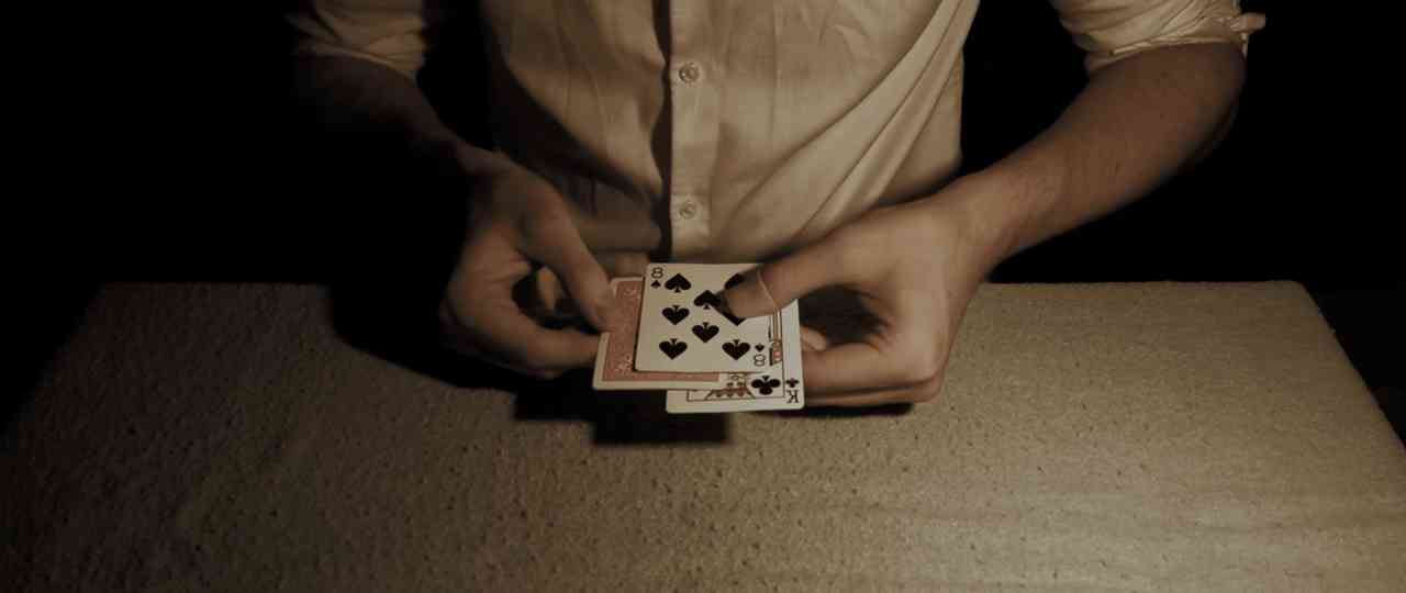 What makes the melting card trick so deceptive