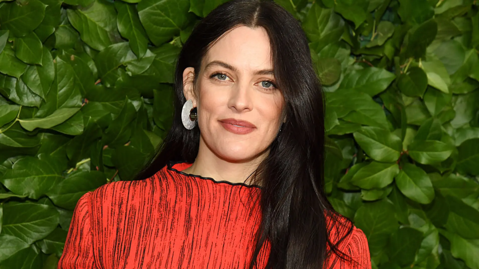 Riley Keough, nieta de Elvis Presley, sería la madre biológica del hijo ...