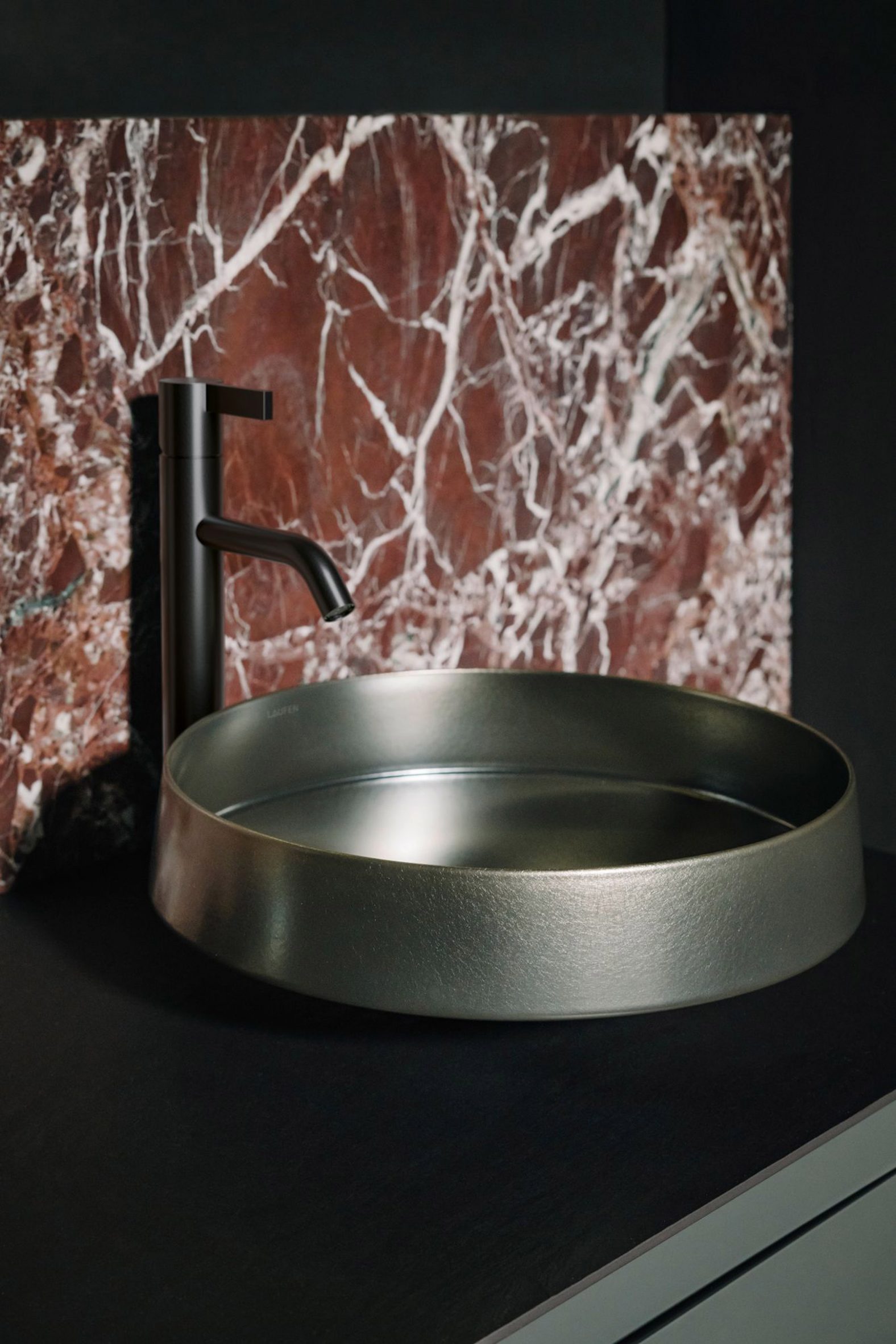 Vitreon steel by Laufen