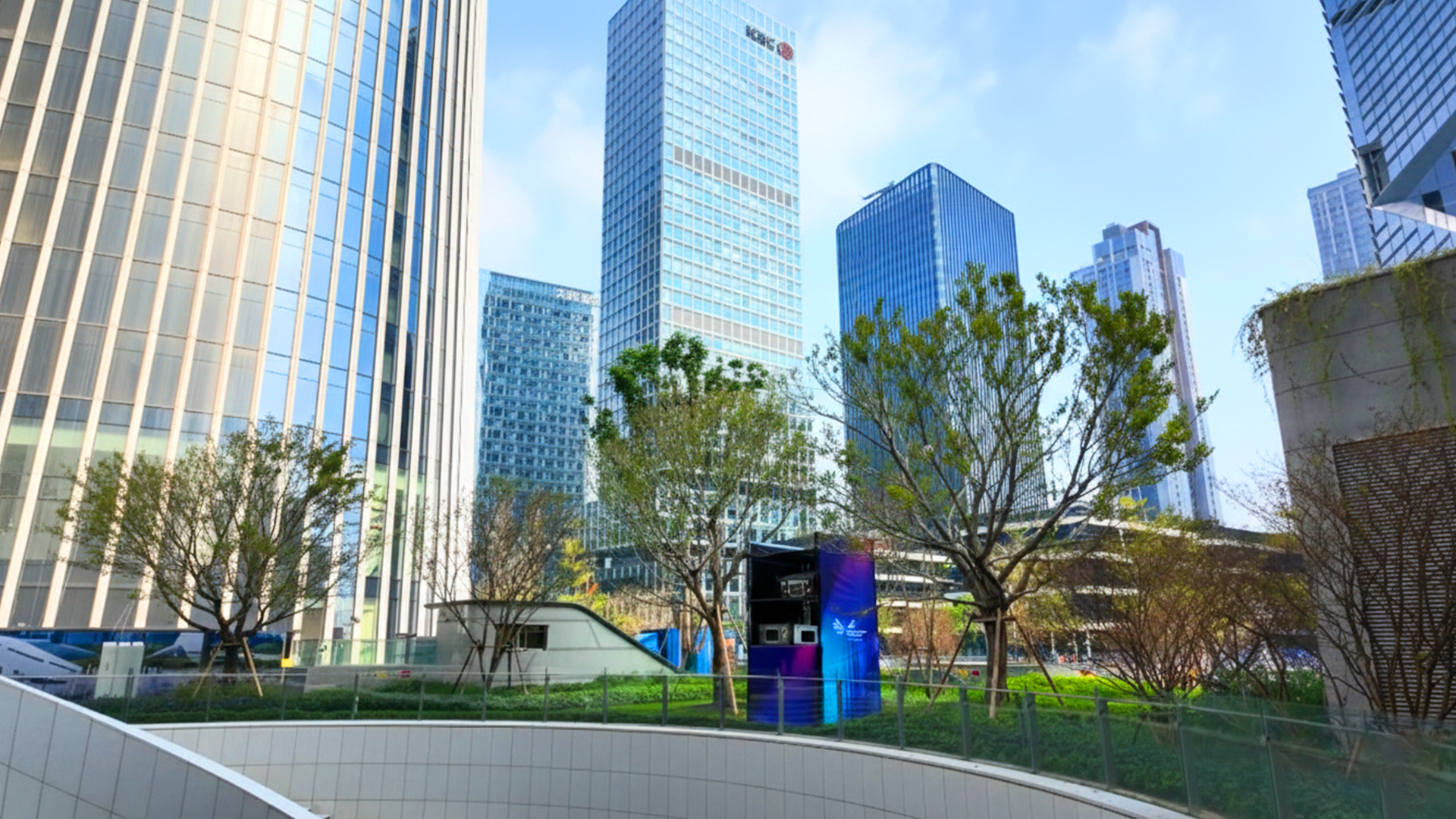 Shenzhen combines nature and innovation in one city