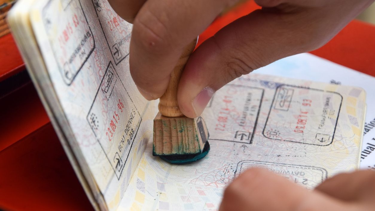 Solche Stempel im Pass könnten zum Problem werden