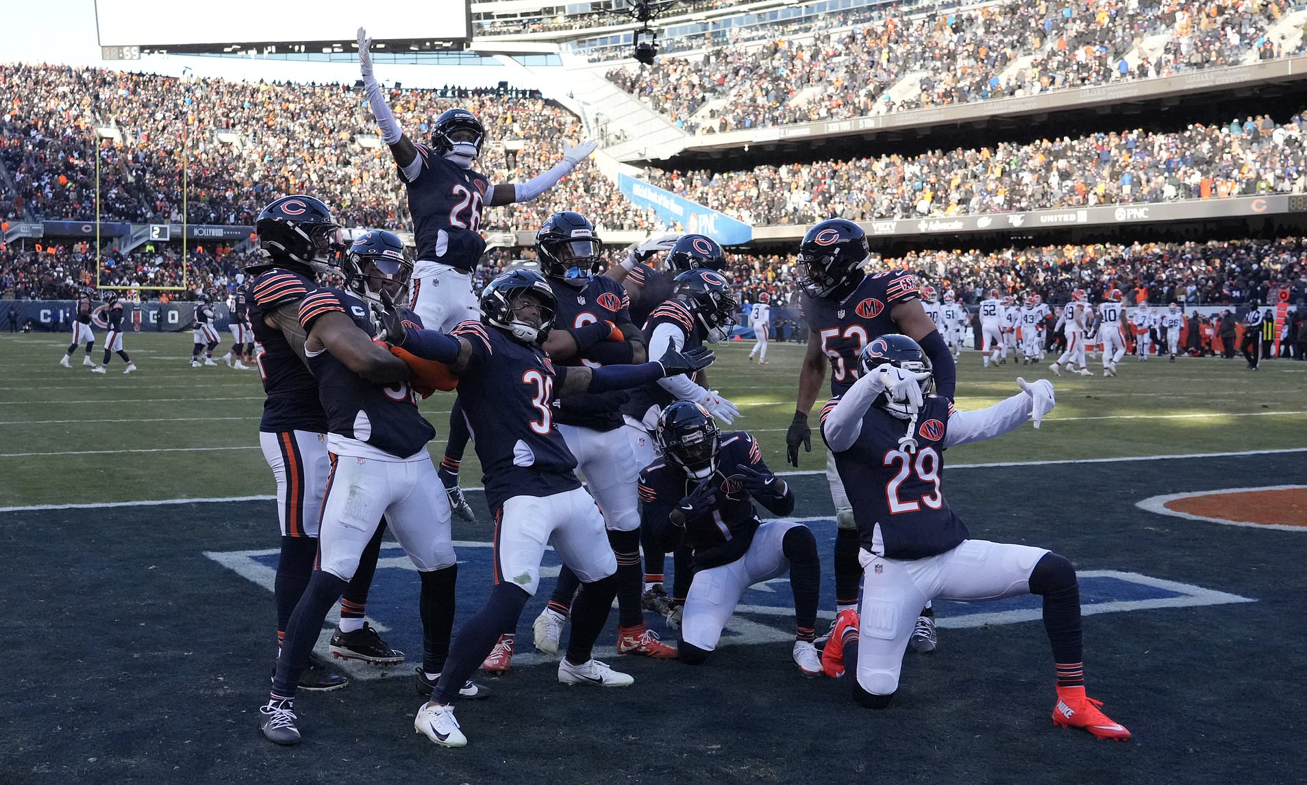 Bears threaten stunning move out of Chicago amid struggle to secure ...