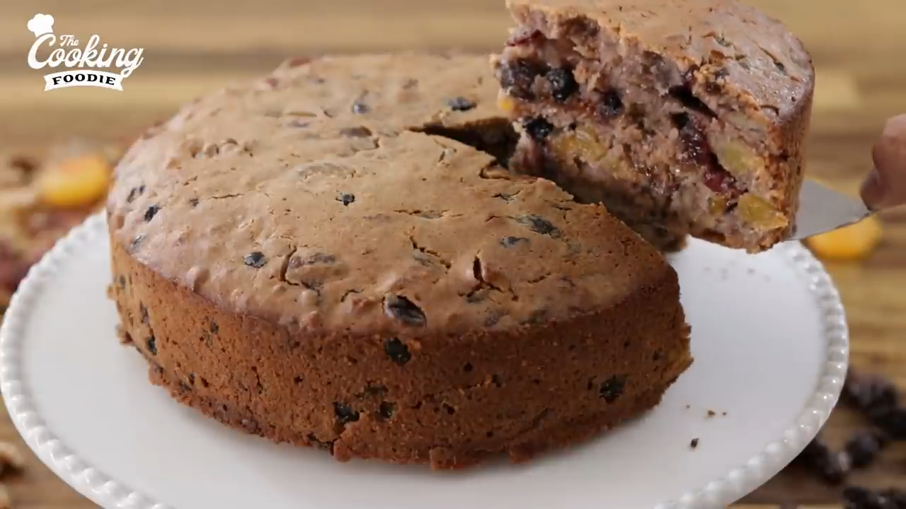 How to make a Christmas fruit cake everyone loves