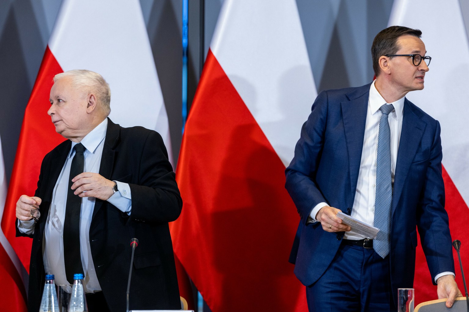 Zrobili sondaż poparcia z partią Morawieckiego. Weszliby do Sejmu bez PiS