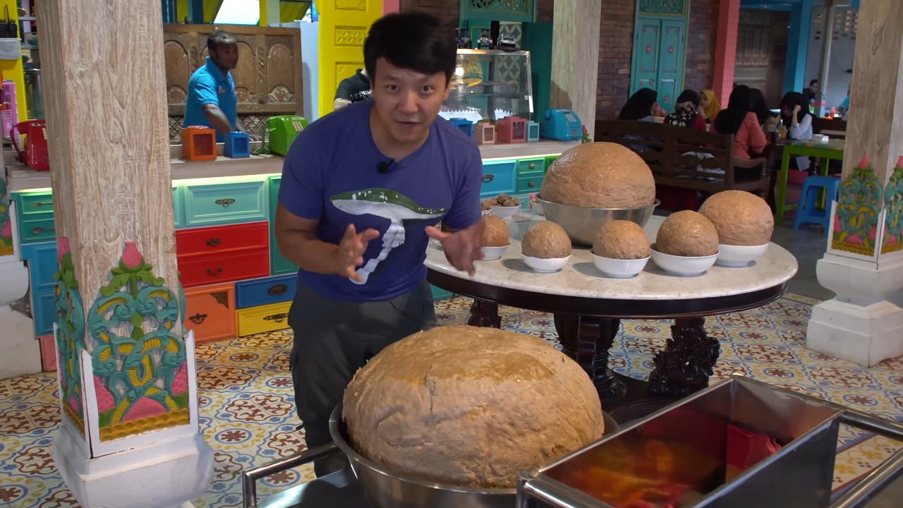 The Indonesian food event where a single meatball weighs 100 pounds