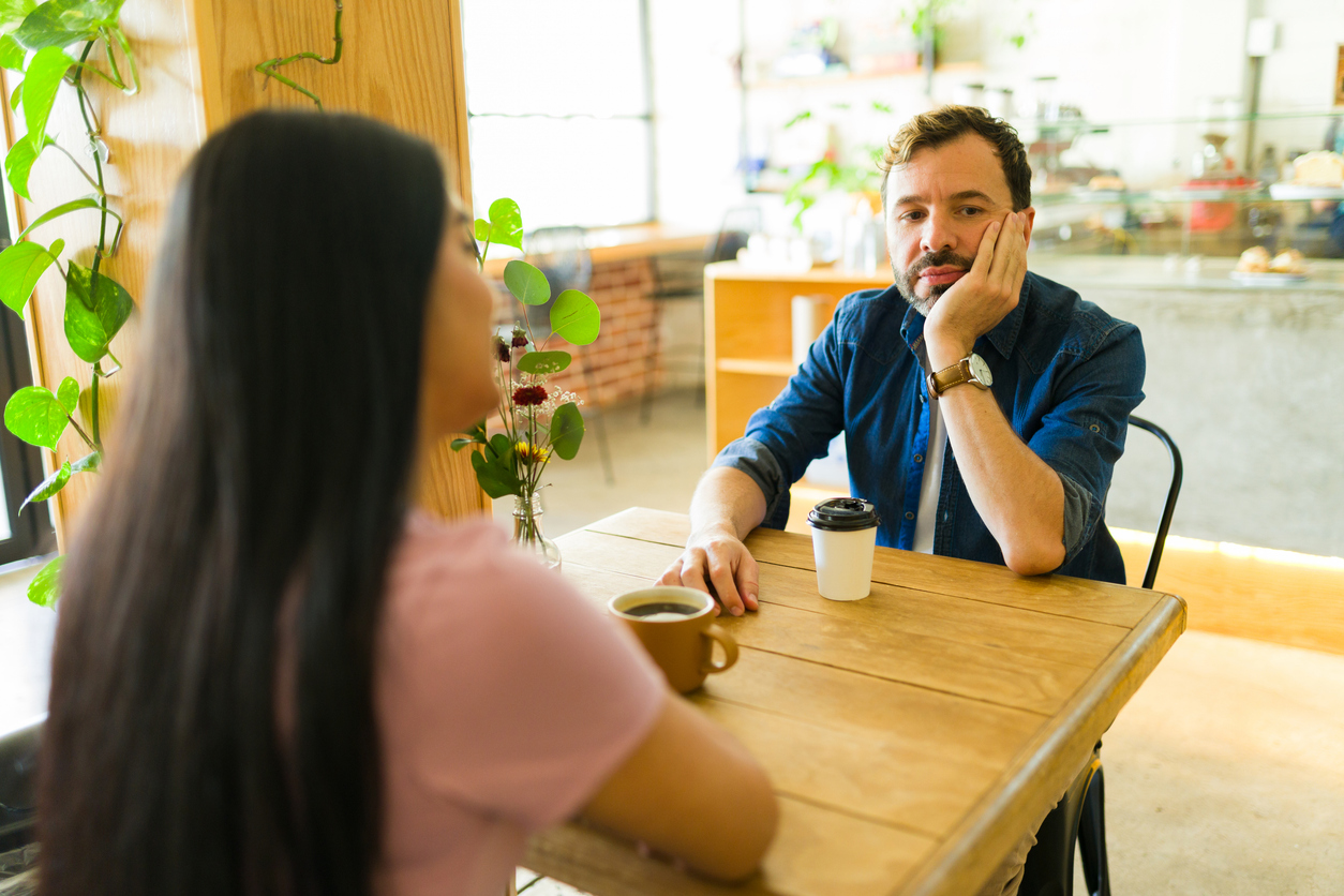 15 signs someone finds you unattractive, but doesn't want to hurt your ...