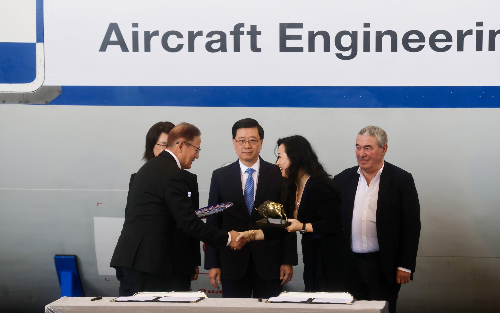 Hong Kong akan menjadi pusat pemrosesan pesawat terbang terkemuka di ...