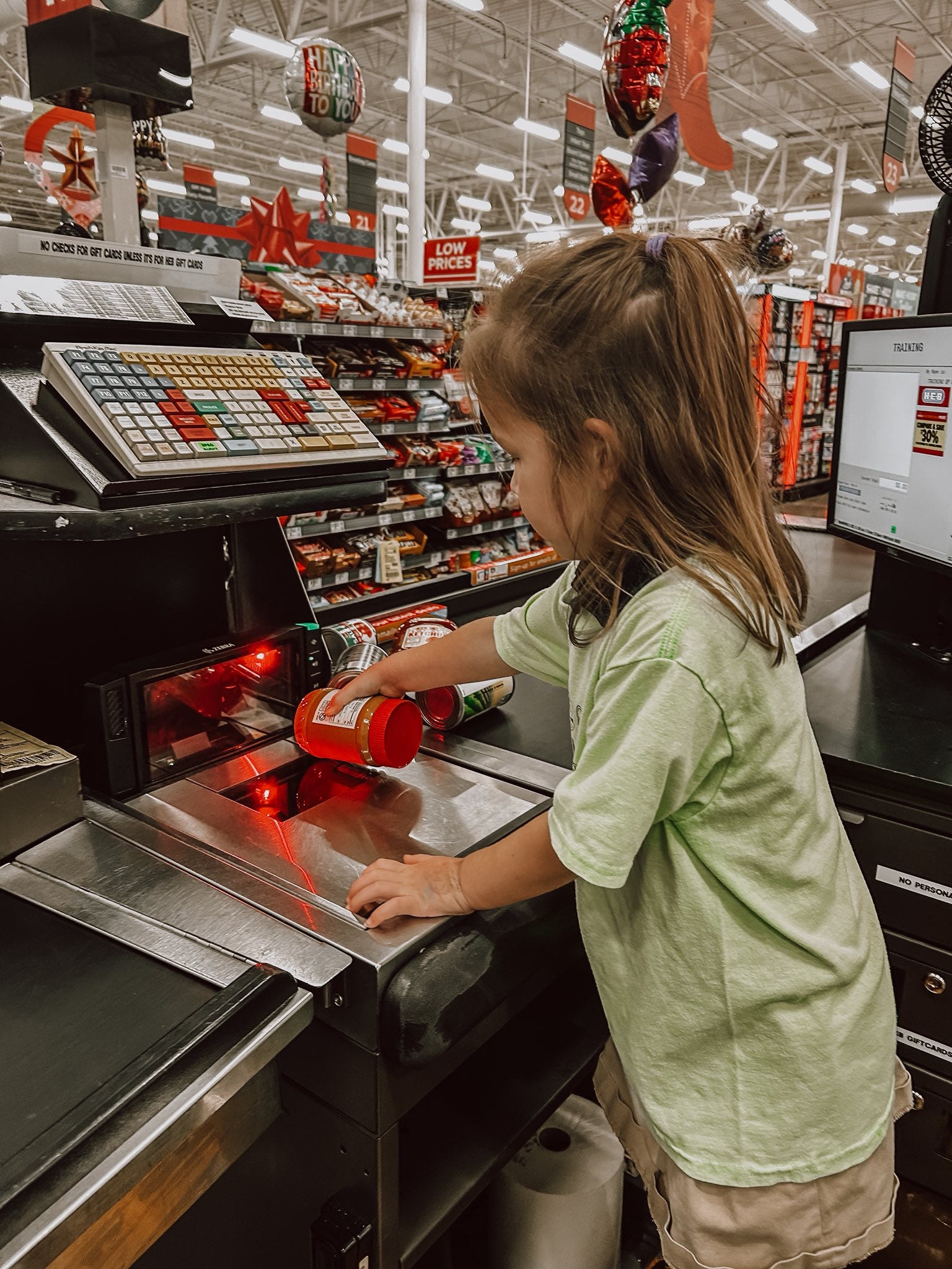 Lubbock preschoolers learn lessons in giving with holiday food drive