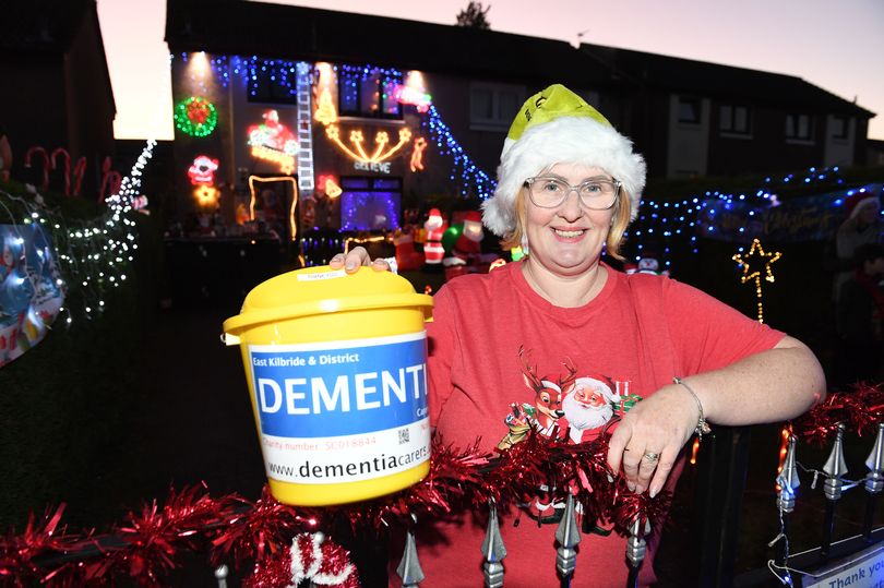 Ruth's Christmas home helps raise cash for charity