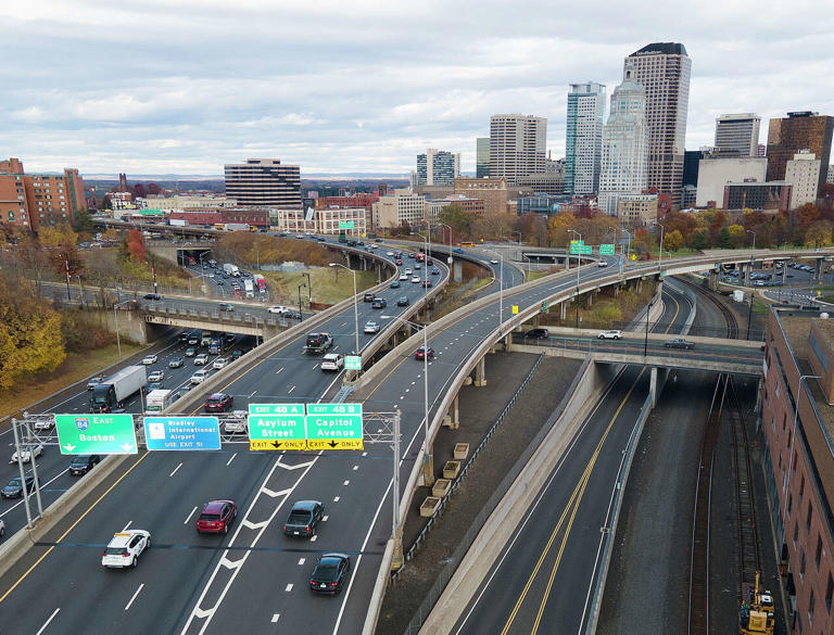 Driver 'intentionally' hit trooper's cruiser on I-84 in Farmington ...