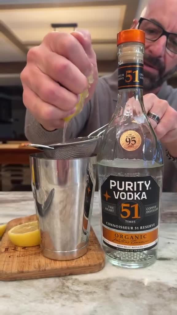 White Christmas lemon drop 🍋 🍸