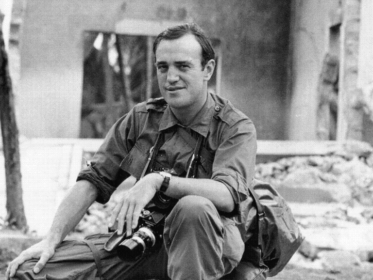 Pulitzer-winning combat reporter Peter Arnett dies at 91