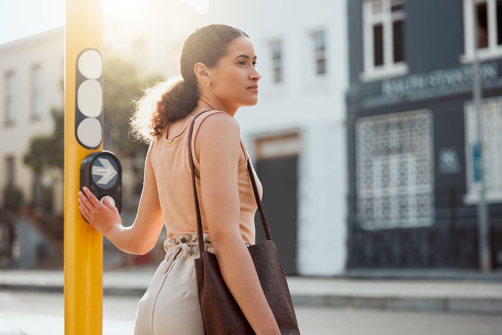 What 'thanking' cars while crossing the road says about your ...