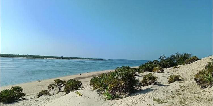 Somali refugees welcomed as family in Kenya’s Kiunga border town