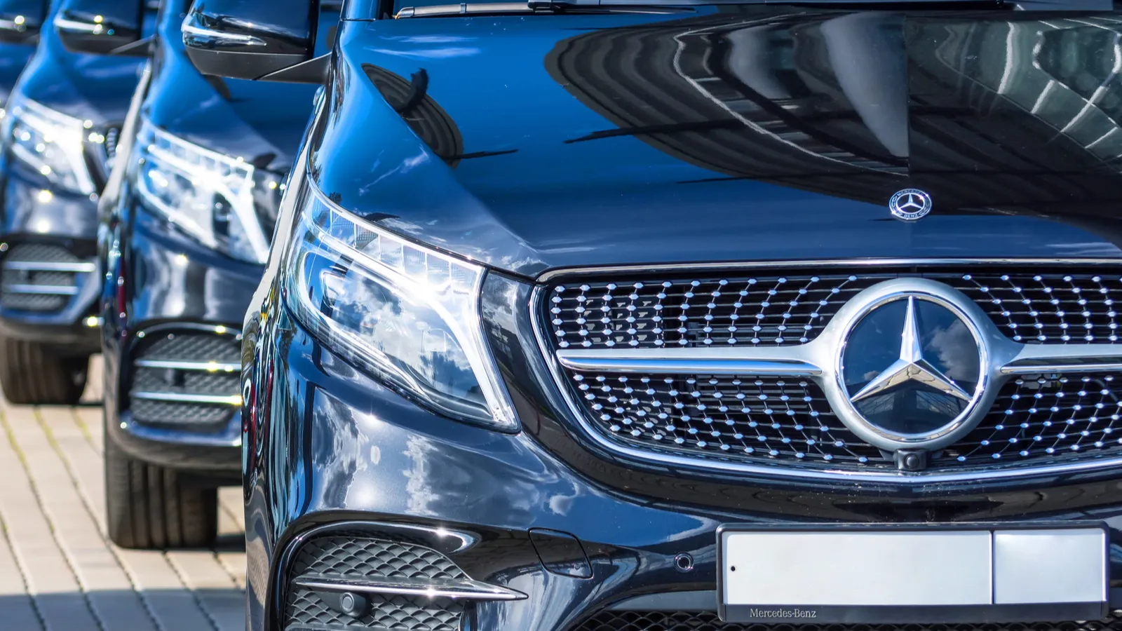 Mercedes bets its luxury electric van can rival American SUVs
