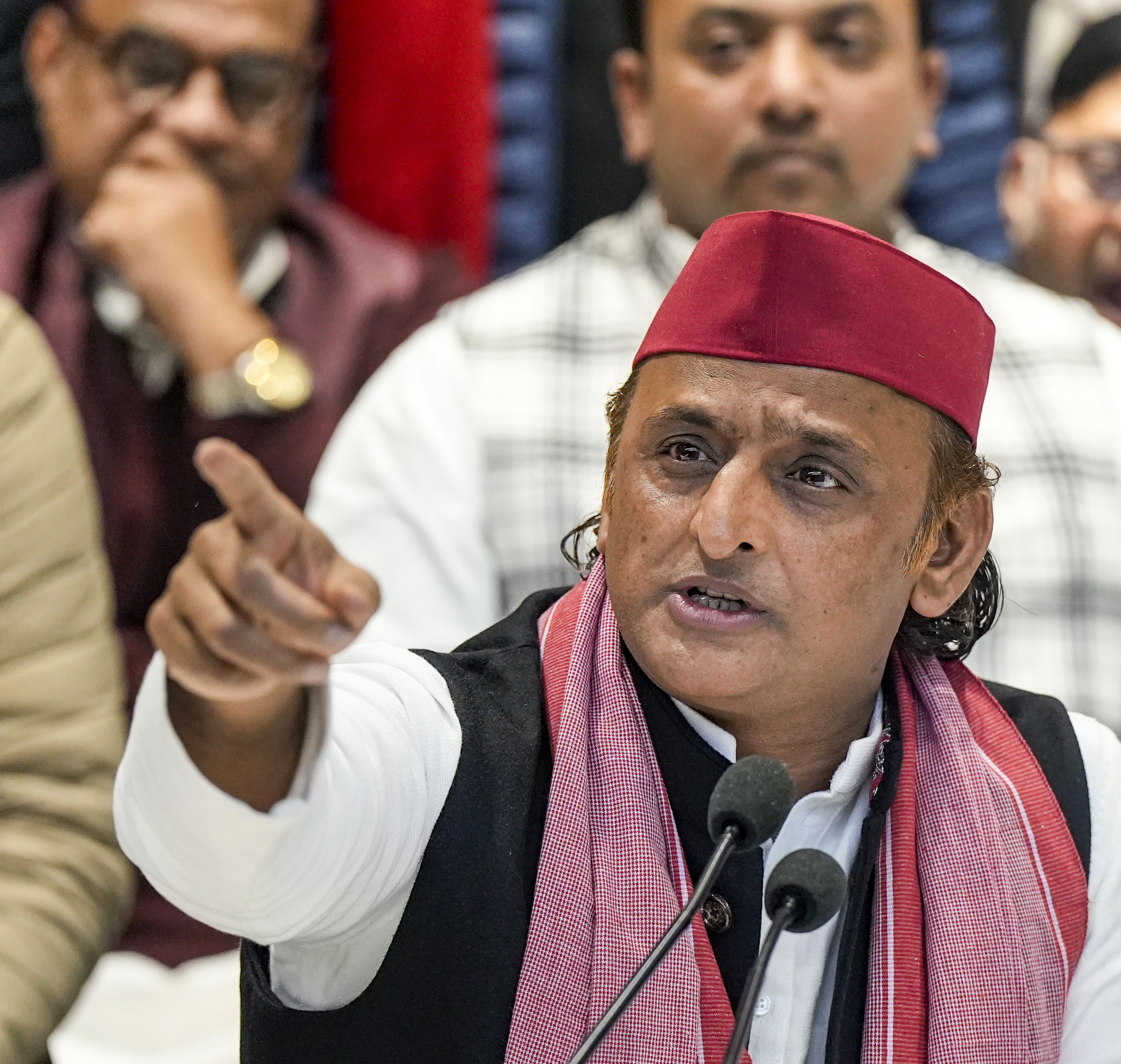 Akhilesh flags irregularities in SIR with CEC, seeks honest observers ...
