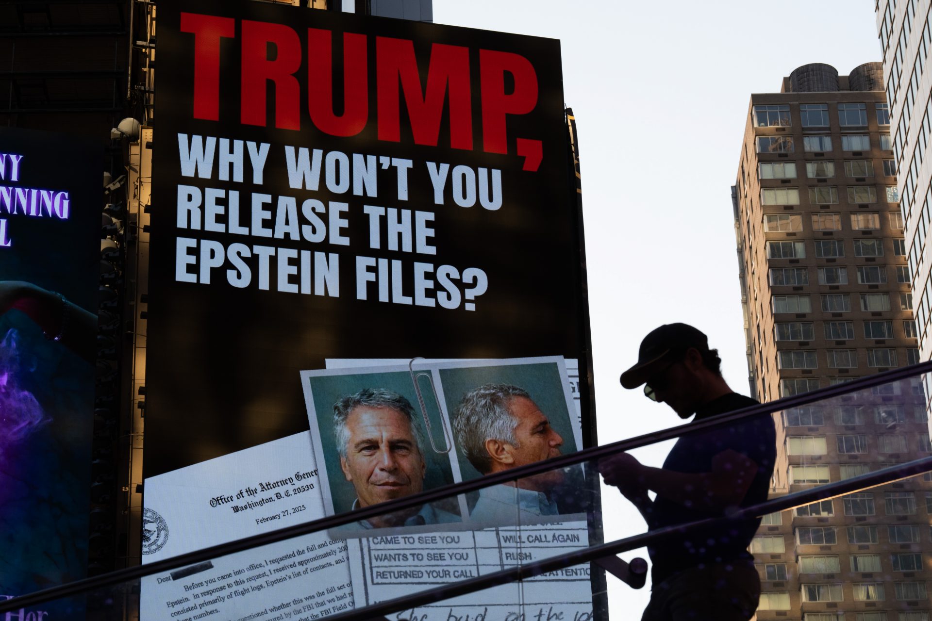 New shock for Trump in connection with the Epstein files