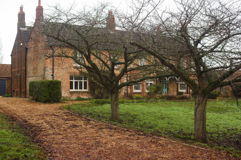 Andrew Mountbatten-Windsor's 'ramshackle' gated home on country Windsor ...