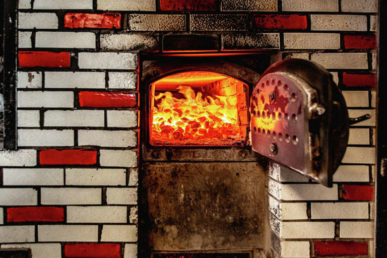 Connecticut's top pizza restaurants of 2026, according to Connecticut ...