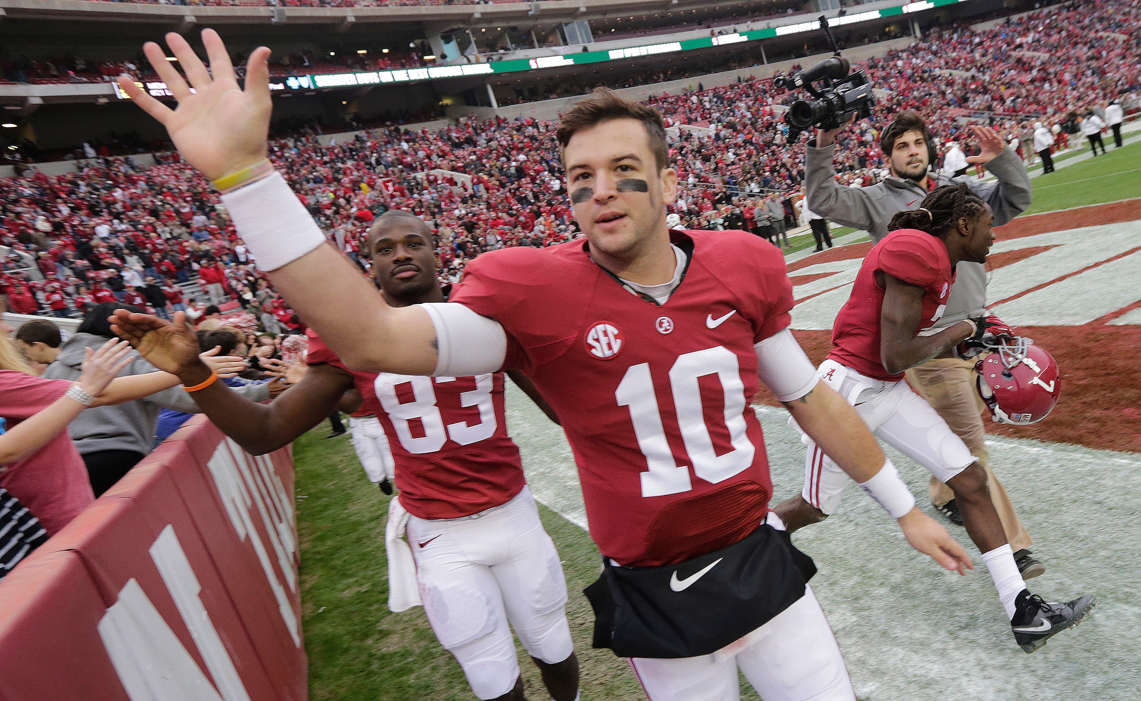 Former Alabama QB AJ McCarron named new Birmingham Stallions head coach