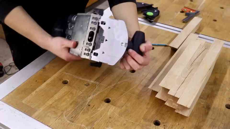 You can create this woodworking project from waste!