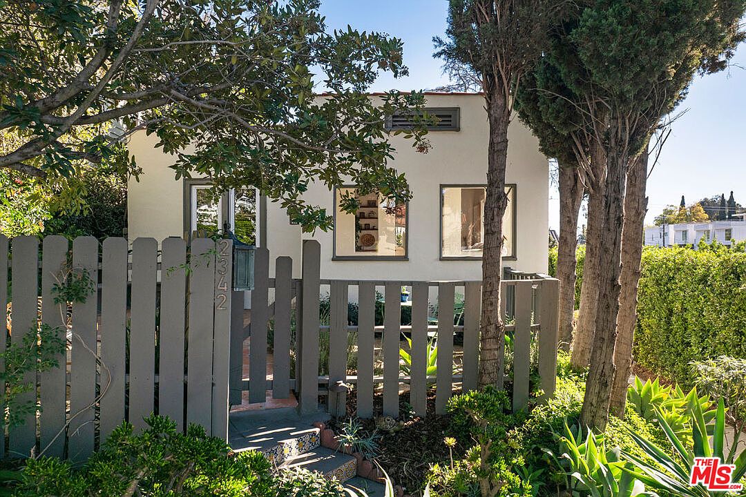 Charming 1923 Spanish Revival home in Los Angeles, California, with ...