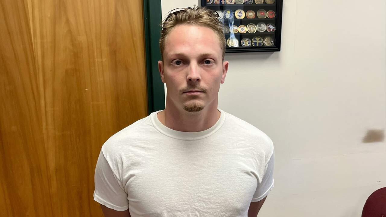 SC prison officer charged with providing contraband to prisoners ...