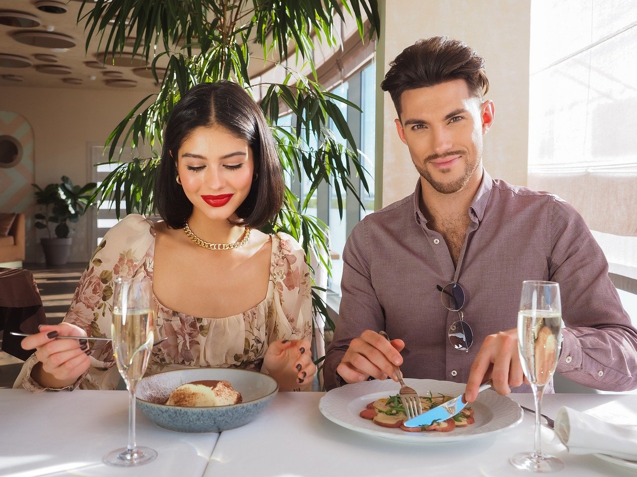20+ major red flags you shouldn't ignore when dating