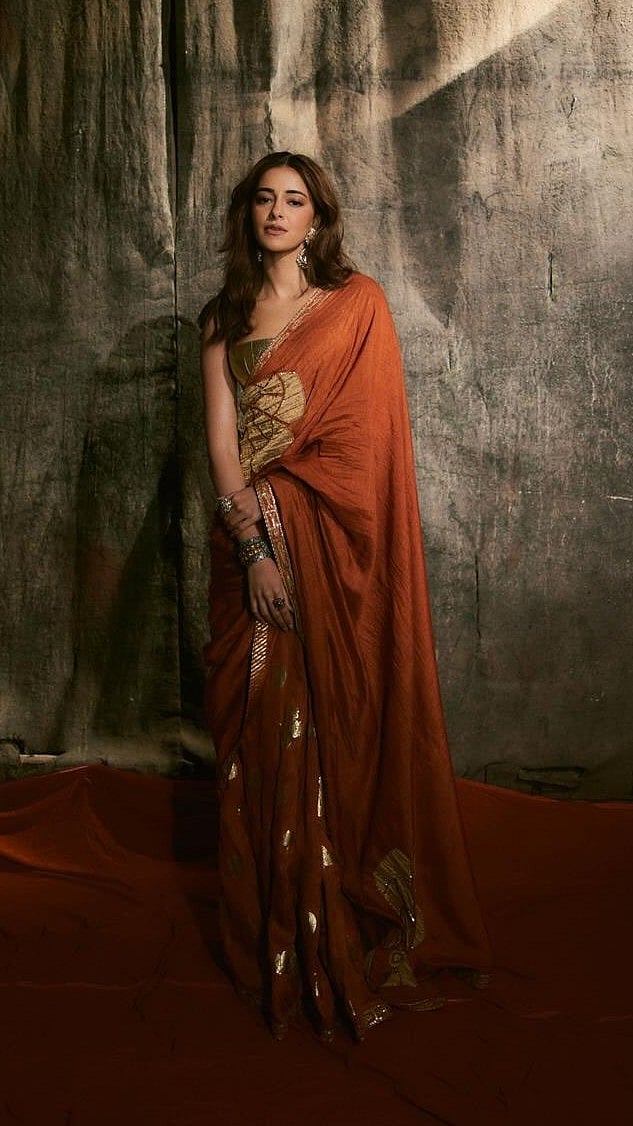 Ananya Panday poses in ₹35,000 Masaba saree in romantic pictures with ...