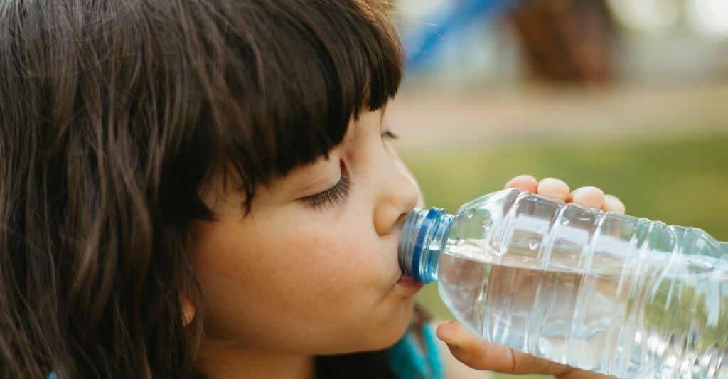 Pfas nei bambini: lo studio tutto italiano rivela il pericolo per il ...