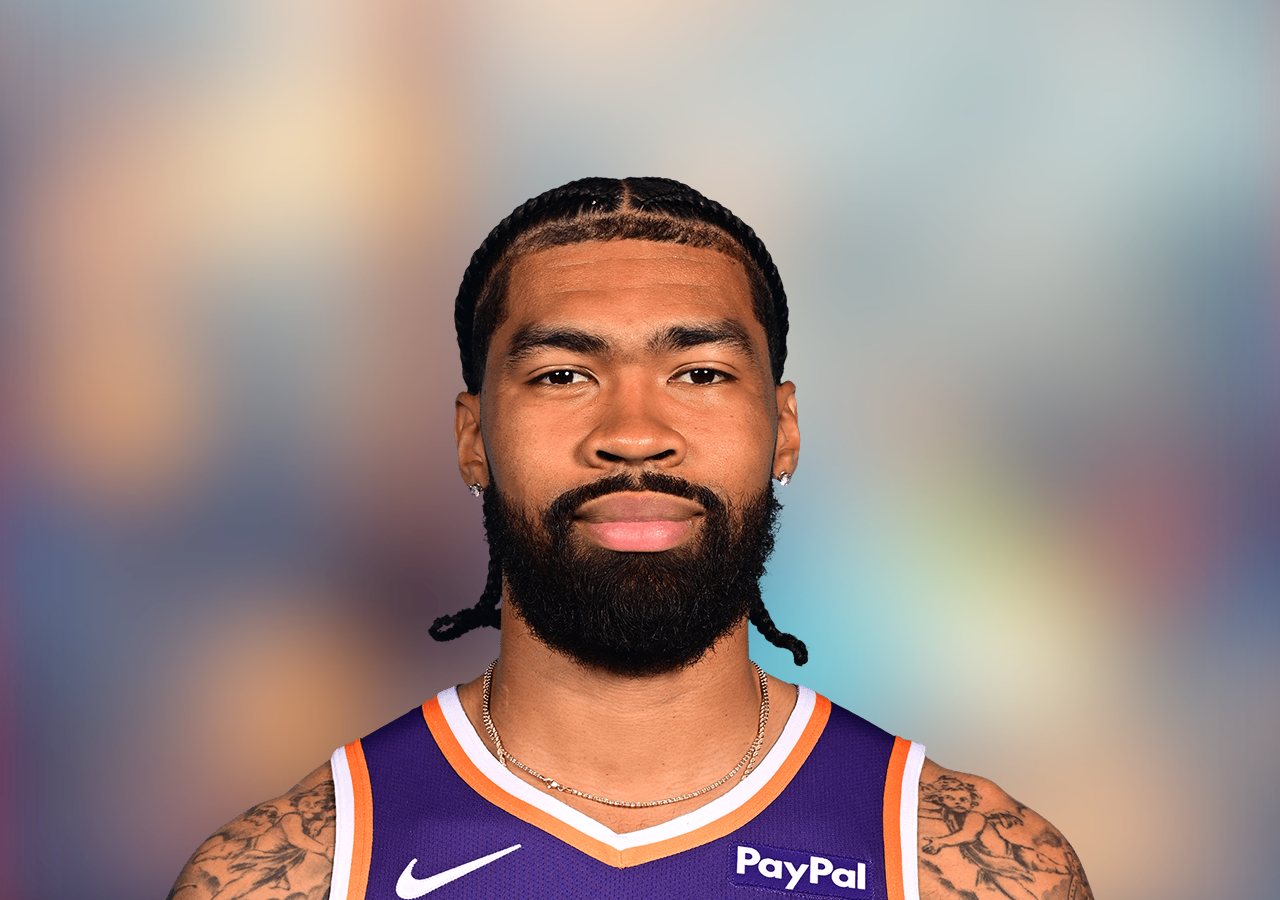 Reporting on trade talks between the Phoenix Suns and