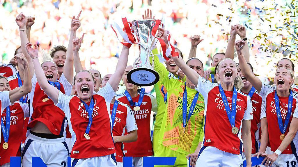 Chelsea waiting for Arsenal in Champions League