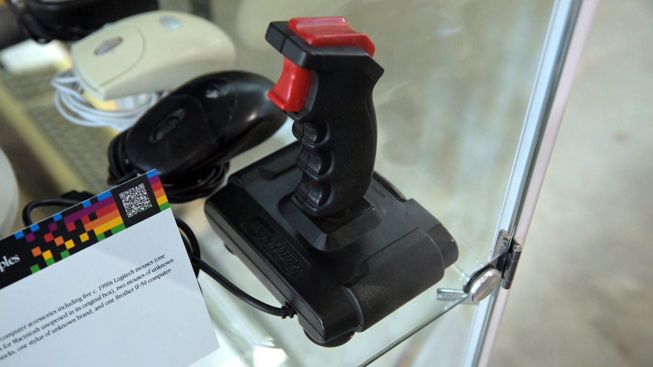 42-year-old QuickShot II joystick gets an era-appropriate revival