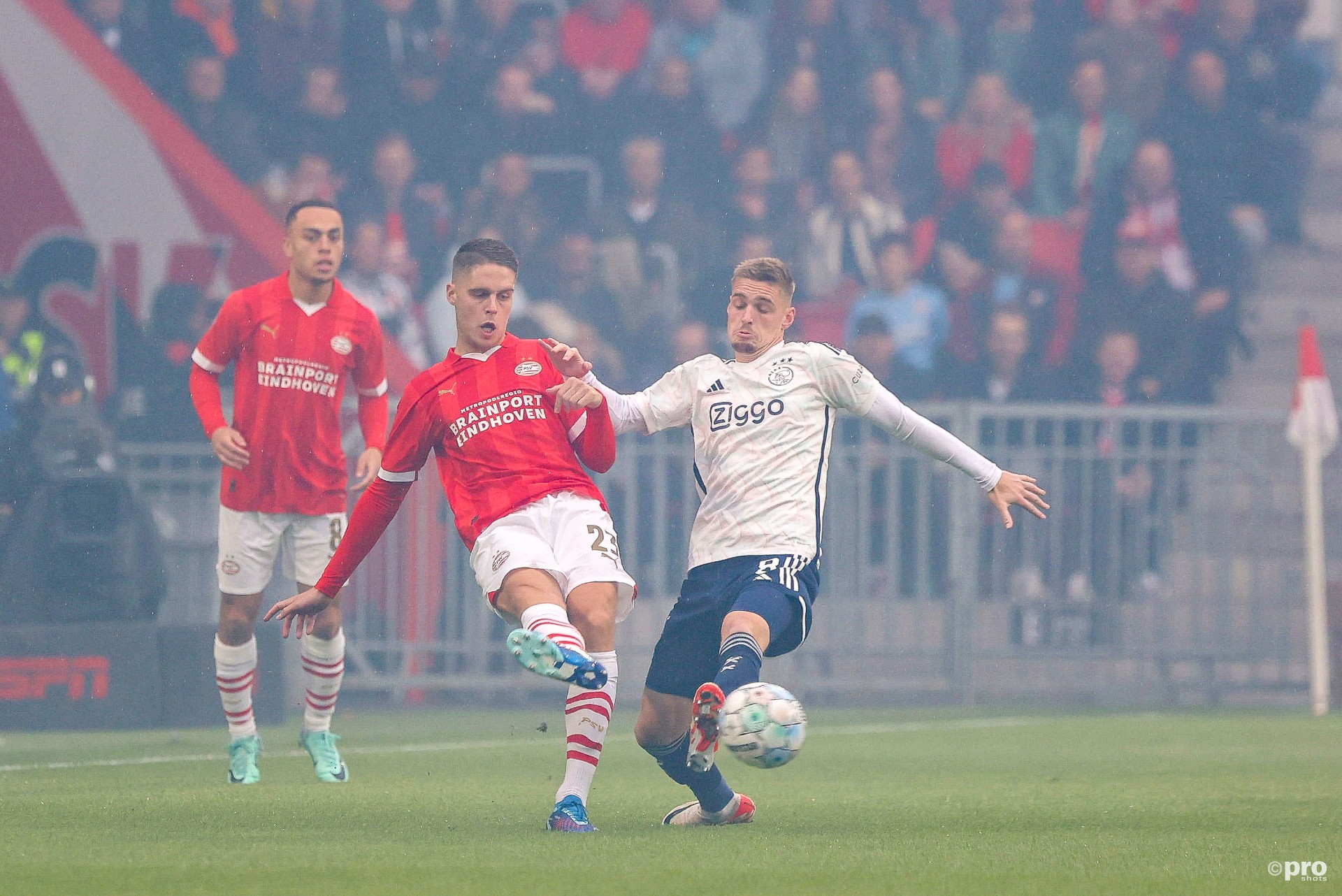 Turks gerucht: 'Fenerbahçe ziet alternatief Veerman bij Ajax en wil om ...