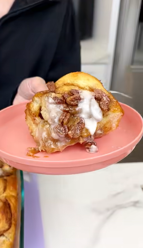 Upgraded cinnamon rolls with pecans and brown sugar