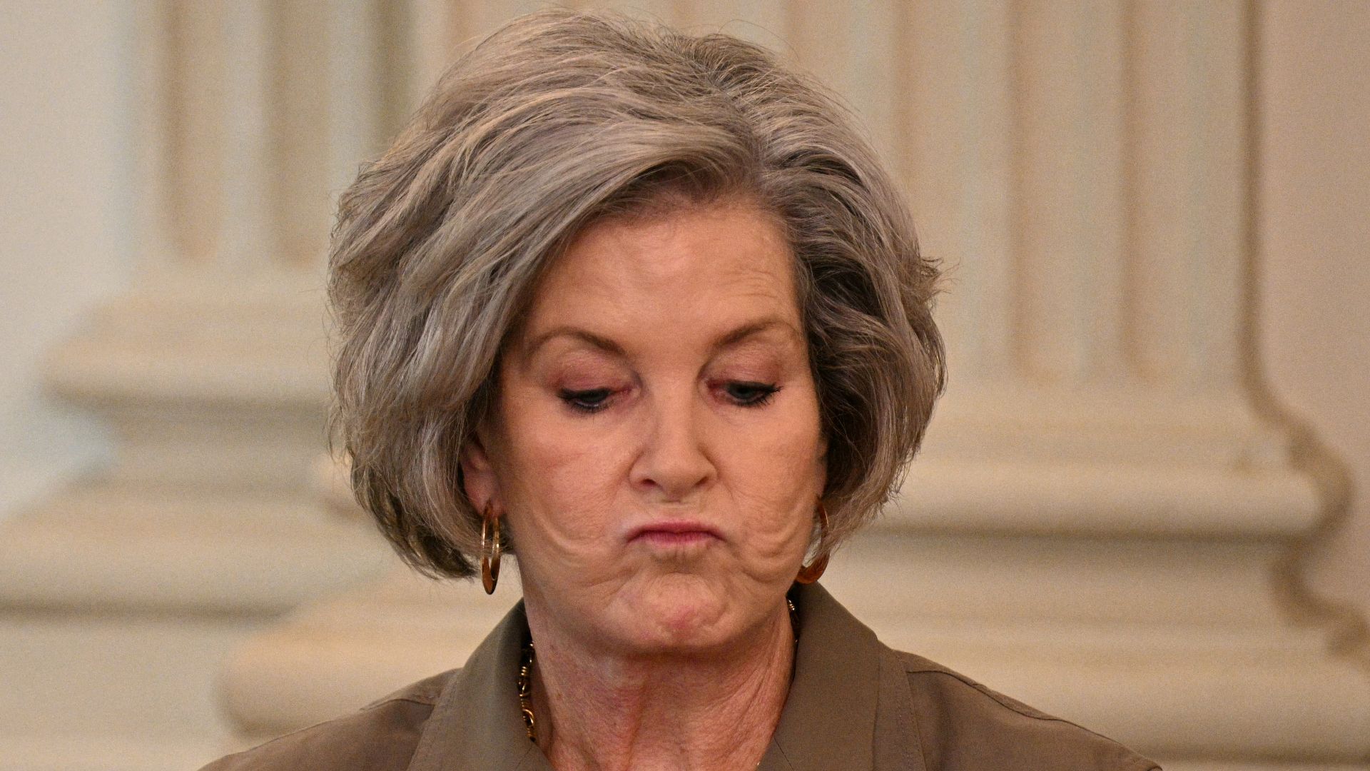 Trump’s name appears on Epstein plane flight logs as Susie Wiles says ...