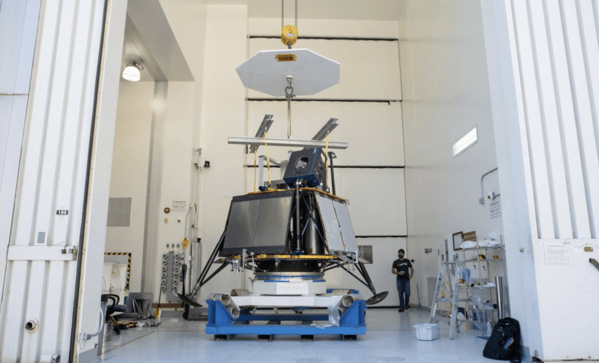 NASA JPL tests future lunar spacecraft for upcoming commercial missions