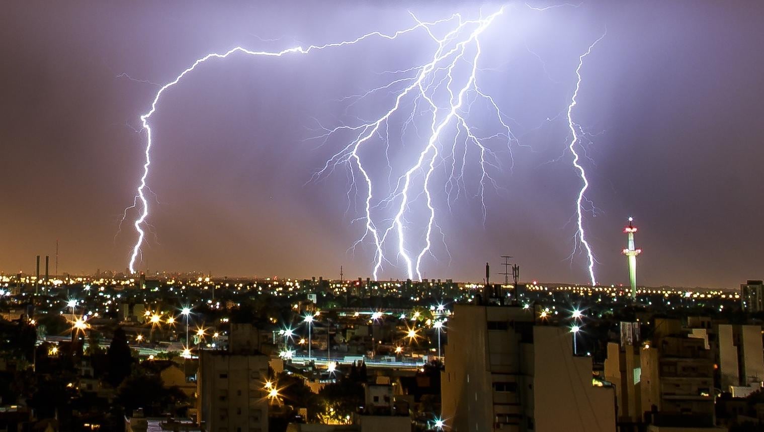 Se viene un diluvio que arrasará con todo: la tormenta eléctrica traerá ...