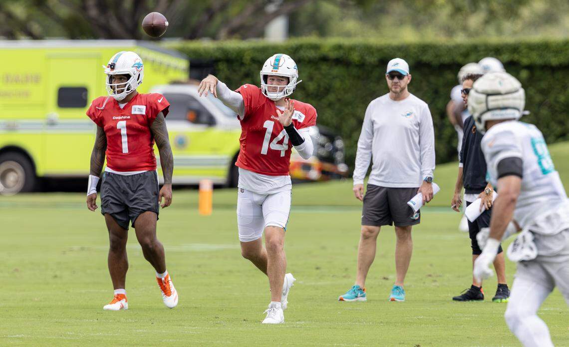 Dolphins' Frank Smith dishes on move to Ewers, his strengths. And ...