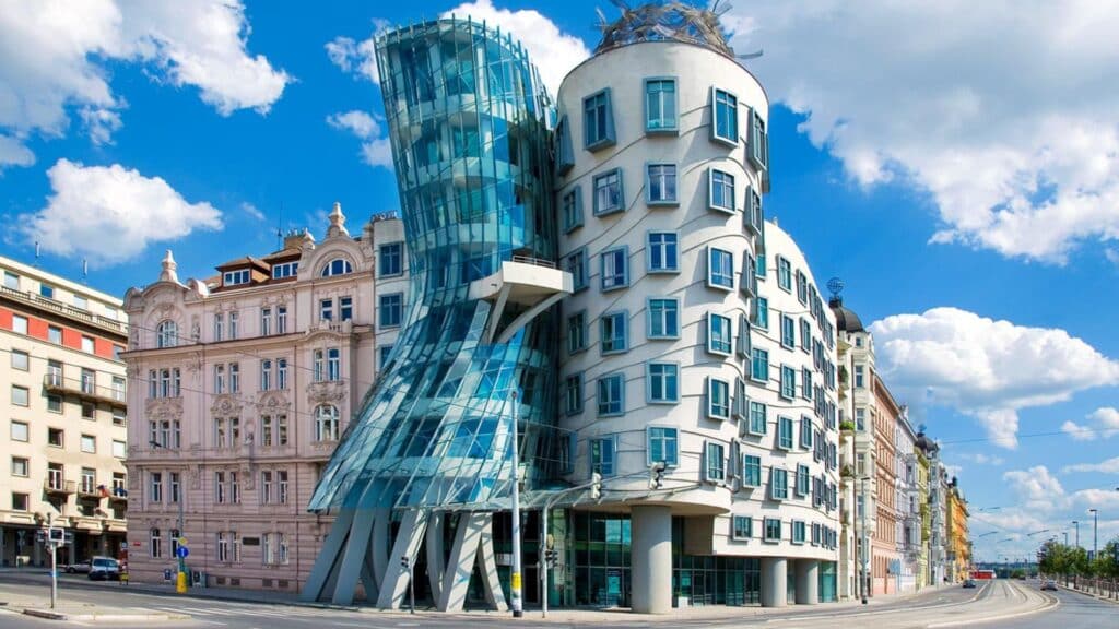 Buildings with shapes that shouldn’t be structurally possible