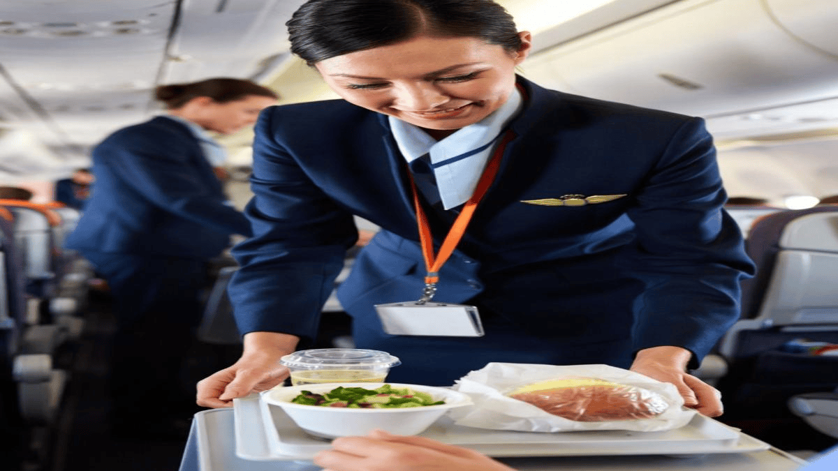 Former flight attendant reveals the one food you should never eat on a ...