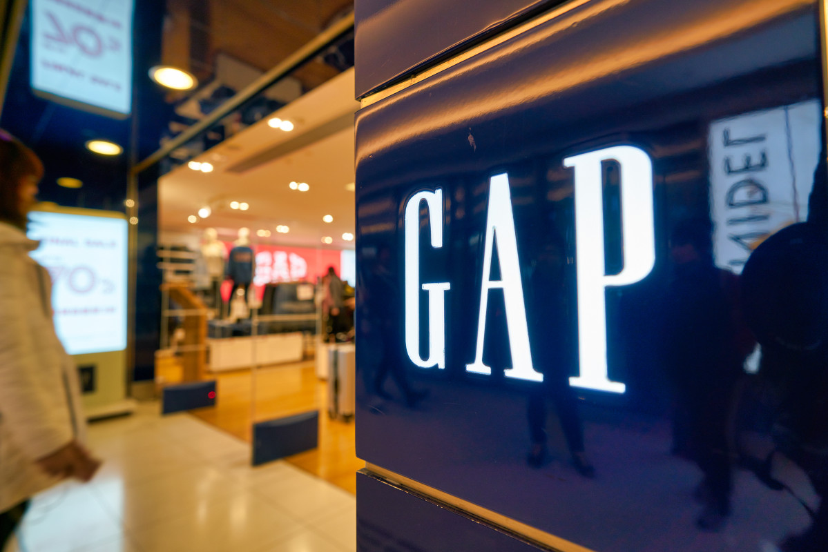 Gap has the 'most comfortable' 100% cotton sweater on sale for $63, and ...