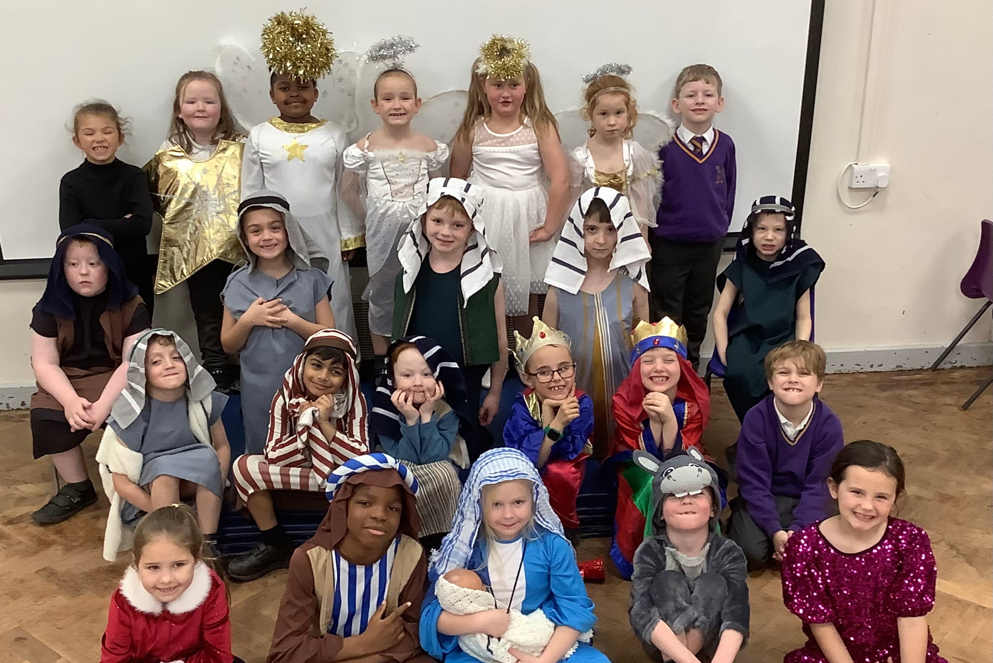 17 photos as pupils shine in wonderful primary school nativity plays ...