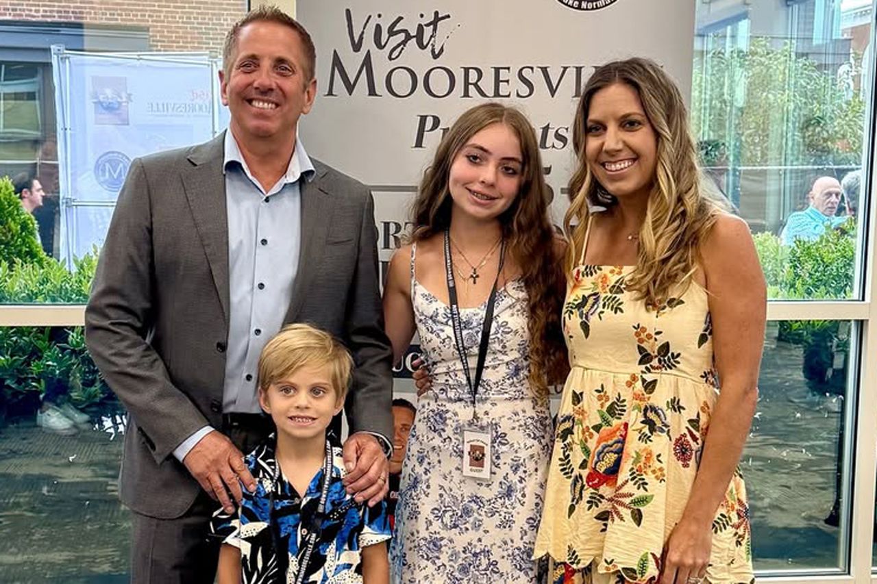 Right up until plane crash, Greg Biffle and wife shared sweet glimpses ...