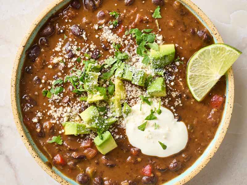 13 cheap and easy recipes that start with a can of beans